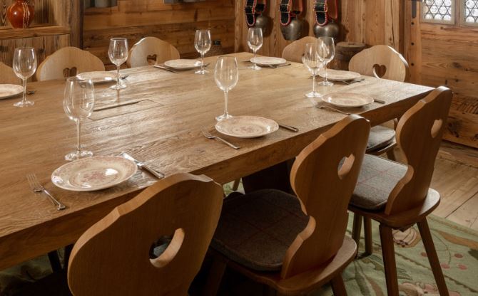 TABLE - Refuge de la Traye